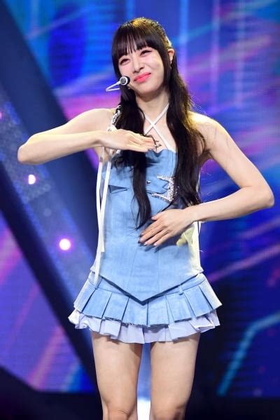 브브걸 유나 돋보이는 아름다움 한국경제