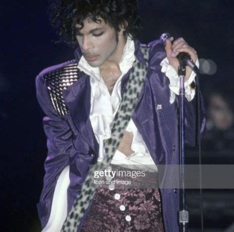 「prince Rogers Nelson」おしゃれまとめの人気アイデア｜pinterest｜carol Ann Casey 歌手 写真