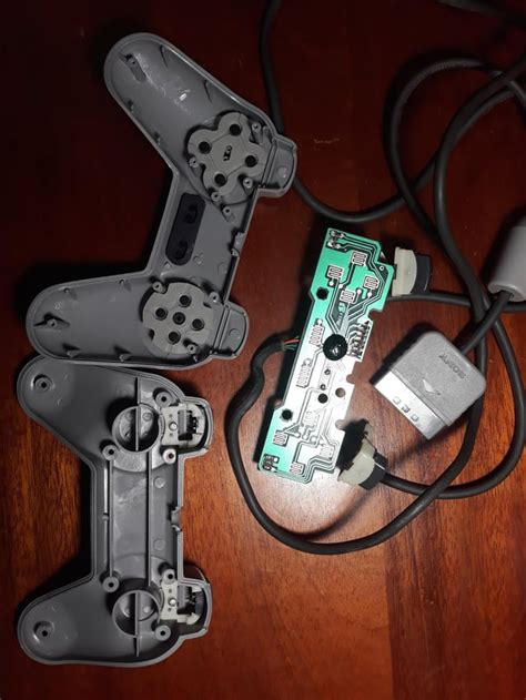 Is This A Genuine Playstation 1 Scph 1080 Controller R Psx