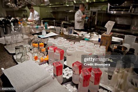 Taste Test Panel Photos And Premium High Res Pictures Getty Images