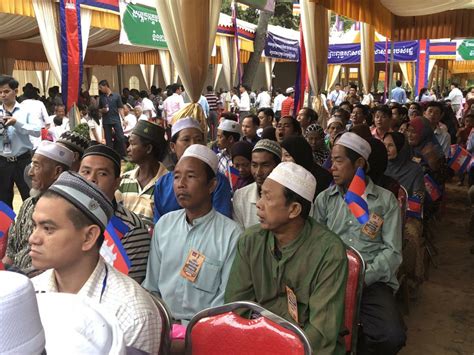 ព្រឹកនេះសម្តេចតេជោ ហ៊ុន សែន អញ្ជើញកាត់ប្ញស្សសីមាសម្ពោធព្រះវិហារ