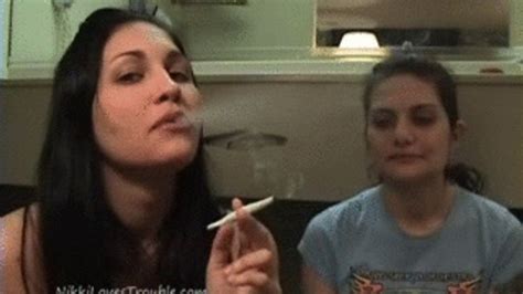 Nikki And Jade Indicas Pov Hand Rolled Ciggarette Smoke Mp4 Version
