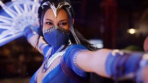 This Kitana Cosplay Looks Perfect Dashfight