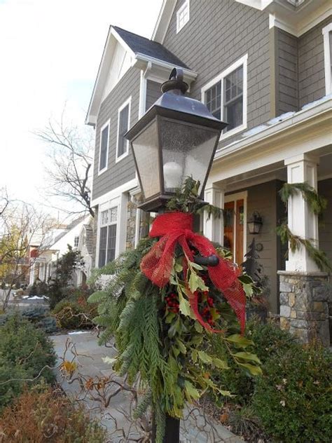 25 Festive Christmas Lamp Post Decor Ideas Nikkis Plate
