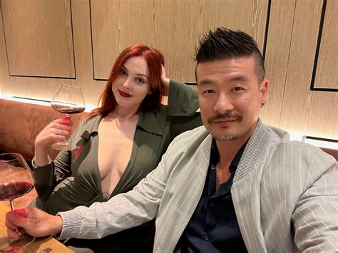 Age Gap Relationships Couples Uncomfortable Age Gap Relationship Divides Opinion The