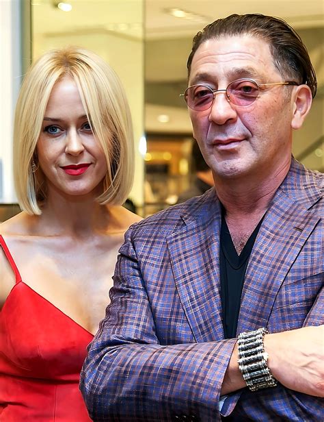 Все Родила будто не от Лепса а от Алена Делона ️☺️😌 Бывшая супруга Лепса показала их 1️⃣4️⃣