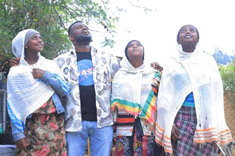 Manyazewal Eshetu On Linkedin ያለምክንያት ይወደናል እንደ በደላችን ብዛት ሳይሆን እንደ ምህረቱ ያኖረናል እግዚአብሔር ትልቅ አባት…