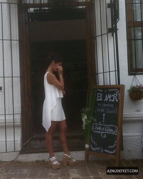 SofÍa Elliot Feet Aznudefeet