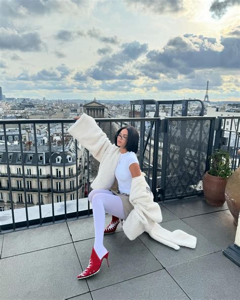 Tênis Ou Sapato Juliana Nalú Ousa Com Look Fashionista E Calçado Avaliado Em Mais De R 5 Mil