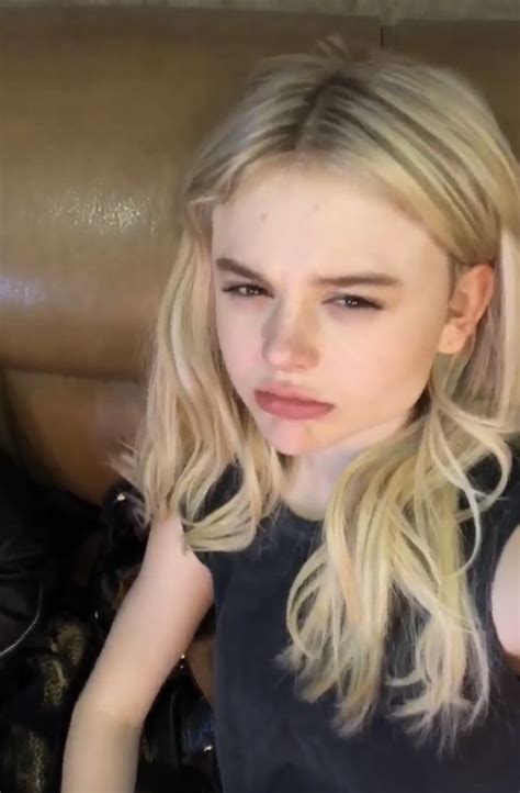 Pin By Jeromebrownobs On Emily Alyn Lind Emily Alyn Lind Emily Girl