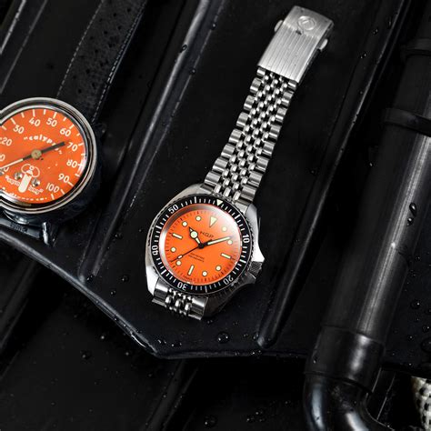 Diver 200m Mecaquartz Diving Watch Orange Hgp Dive Watches