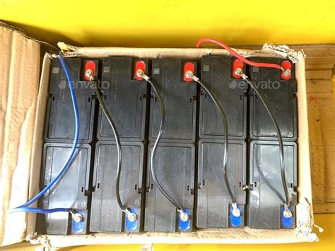 How To Connect Wires For Lithium Batteries For Vehicles Using Battery Power Re Stock Photo By