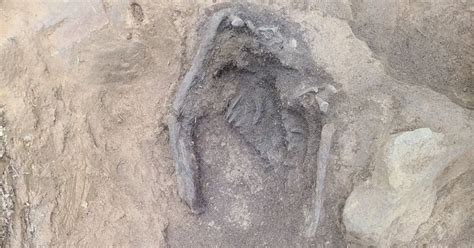 고향 그리워 72년 동안 썩지 않은 참전용사의 군화