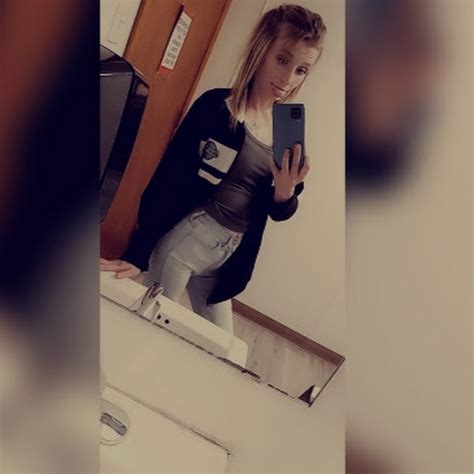 Stephanie Sharp Youtube