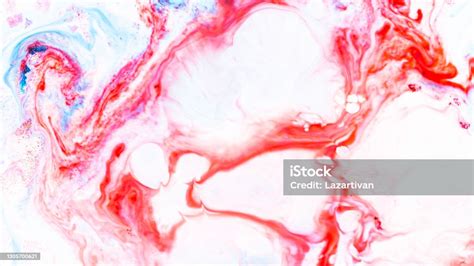 유체 예술 추상적 인 다채로운 배경 벽지 액체 마블링 배경 혼합 된 파란색과 밝은 분홍색 페인트 트렌디한 컬러풀 한 배경 다중 색상에 대한 스톡 사진 및 기타 이미지