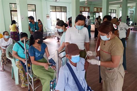 ကံမမြို့နယ်၌ ကိုဗစ် ၁၉ရောဂါ ကာကွယ်ဆေး မထိုးနှံရသေးသည့် ပြည်သူများ ကိုယ်ဝန်ဆောင်မိခင်နှင့