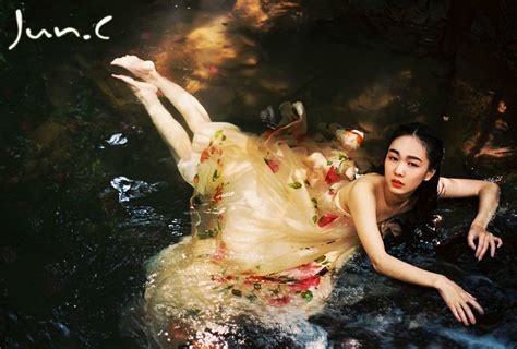 “这里的夏天就要过去了，你却依旧活在艳阳… 高清图片，堆糖，美图壁纸兴趣社区