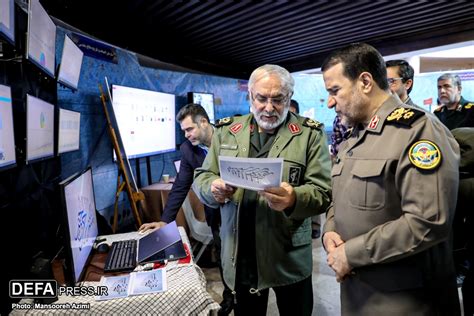 تصاویر افتتاح نمایشگاه دستاوردهای بنیاد حفظ آثار و نشر ارزش‌های دفاع مقدس در حوزه فضای مجازی