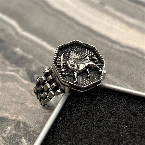 اکسسوری و بدلیجات سیکا انگشتر شیر و خورشید