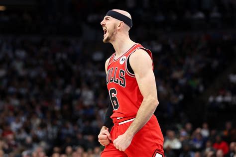 Texas Aandms Alex Caruso Received Nba Hustle Award Good Bull Hunting