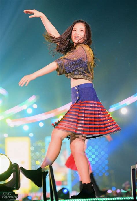 Colorful Skirt Dance Performance By 石井杏奈