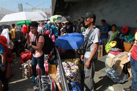Stranded Passengers At Manila Port Ask For Food Water Amid Canceled