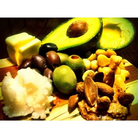 Здравословни и диетични мазнини косово масло ядки семена авокадо зехтин
