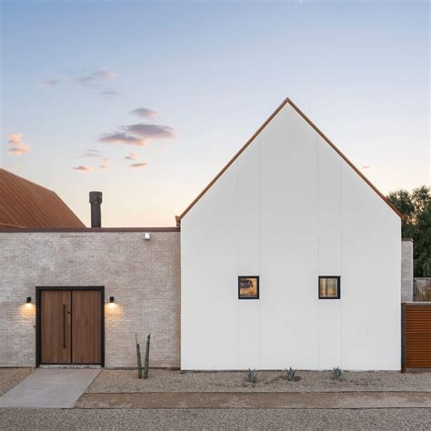 New Mexico Home Takes Cues From Adobe Architecture And Desert Terrain