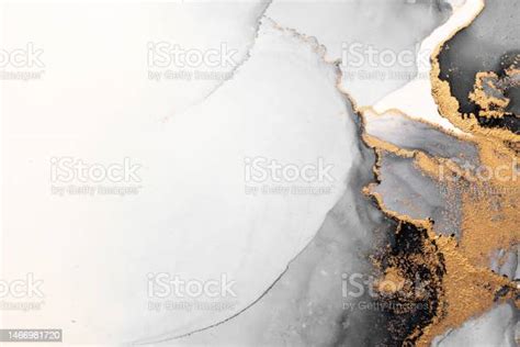 검은 금색 추상적인 배경은 종이에 그려진 대리석 액체 잉크 예술 그림입니다 고품질 종이 질감에 원본 작품 수채화 알코올 잉크 페인트의 이미지 0명에 대한 스톡 사진 및 기타