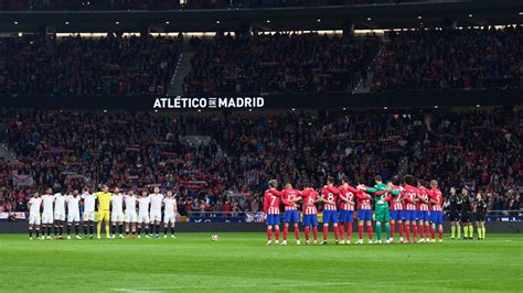 Трагедия разтърси Испания фенове на Севиля загинаха във верижна катастрофа