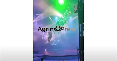 Αγρίνιο Ακροβάτης έπεσε στο κενό ενώ εκτελούσε νούμερο Βίντεο Topontiki Gr