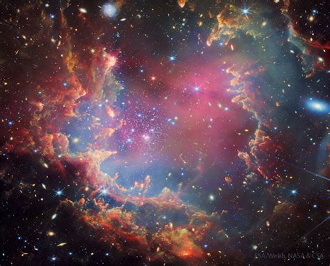 韦伯影像 NGC 602里的恒星与云气柱 NASA中文