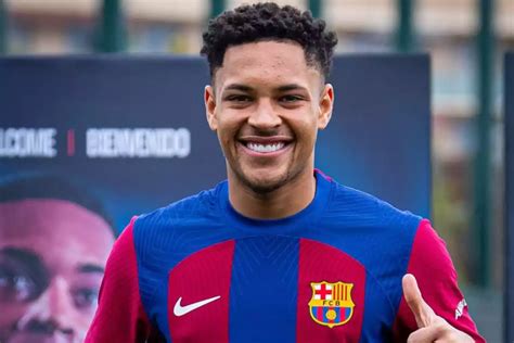 El Lío De Vitor Roque En El Barça