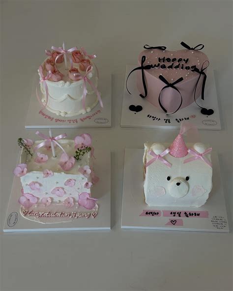 울산케이크 울산생화케이크 울산당일케이크 끊임없이 케이크 작업하기🎂🤍 케이크 작업이 많아 상담 답변이 지연되고 있어요 틈틈이 답변드리고 있으니 조금만 기다려주세요