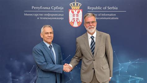 Ристић са Боцан Харченком о сарадњи у области информисања и