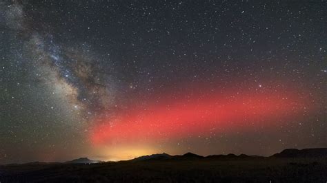 Night Sky Bleeds Over Arizona After Spacex Rocket Punches A Hole In