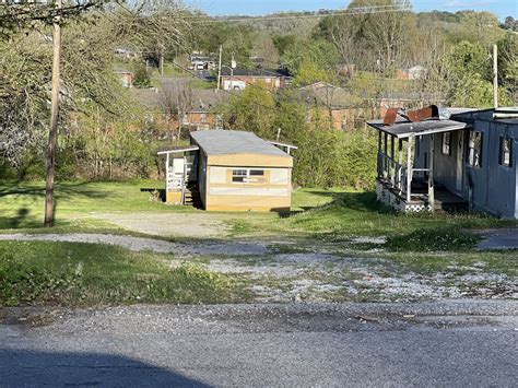 Pine St 4 Pulaski Tn 38478 See Est Value Schools And More