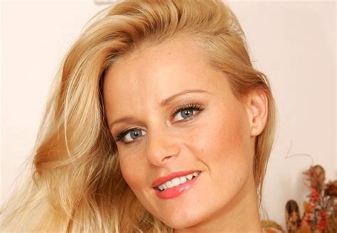 Sophie Paris Biographywiki Age Height Career Photos And More