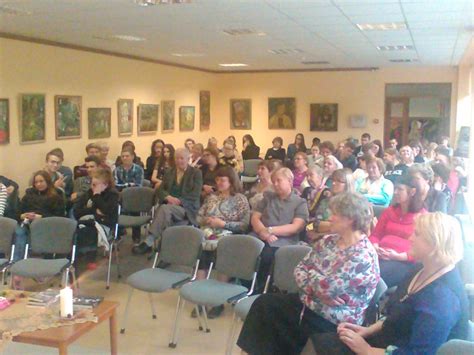 Valdemārpils Bibliotēkā Viesojas Rakstniece Andra Manfelde Talsu Galvenā Bibliotēka