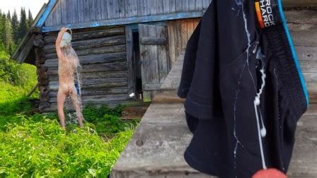 Village Babe Doused Himself With Water In The Morning And Released The Accumulated Cum On His