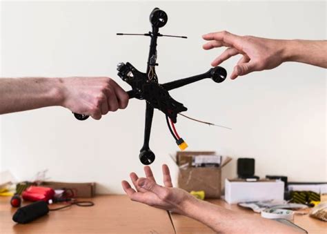 Народний дрон як збирати Fpv своїми руками та що для цього потрібно