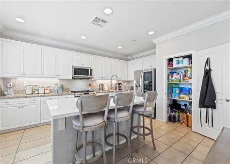 4752 Casillas Way Fontana Ca 92336 Redfin