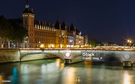 세네 강과 파리 프랑스 유럽의 밤 파노라마 도시 풍경 세이강은 많은 랜드마크가 있는 유명한 관광지입니다 파리의 세네 엽서 전망 강에 대한 스톡 사진 및 기타 이미지 Istock