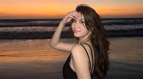 Profil Dan Potret Celia Thomas Artis Cantik Yang Ketahuan Jalan Bareng Teuku Ryan Poskota