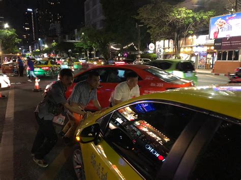 🚔ตำรวจไทย ทำดีด้วยหัวใจ🚔 วันที่ สถานีตำรวจนครบาลทองหล่อ