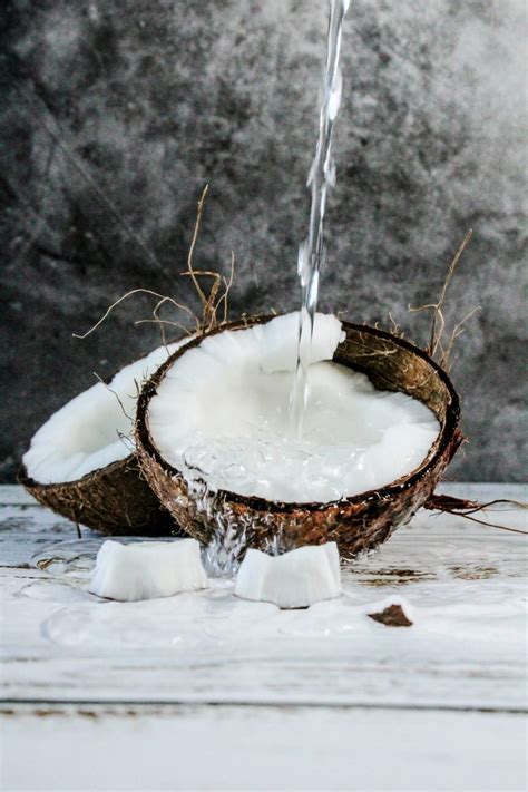 Кокосовая вода: почему нужно пить ее регулярно?