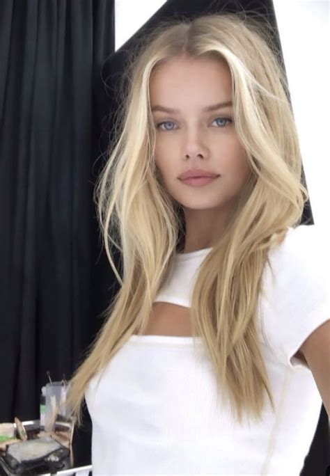 Book Lovers Light Blonde Hair Blonde Hair Inspiration Blonde Beauty