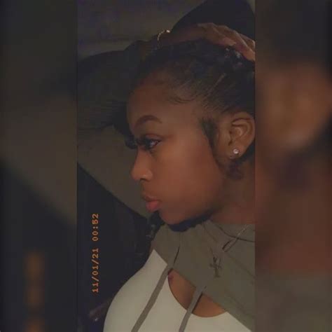 Tia Tia Tiacharnae • Threads Say More