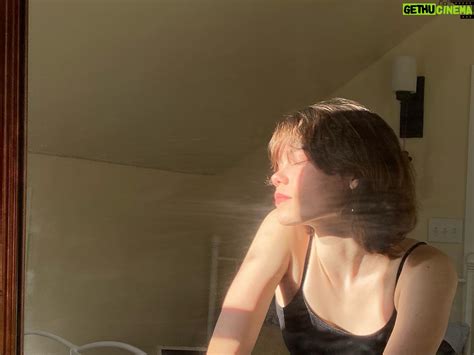 Oona Laurence Wiki Biography Age Gallery Spouse And More