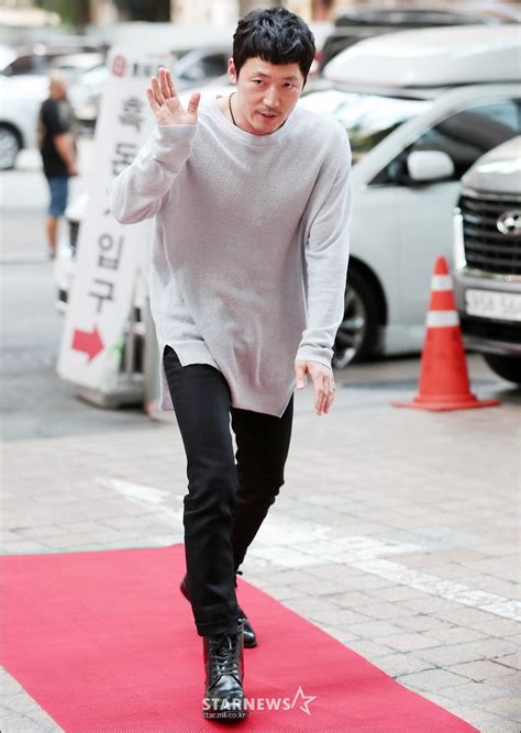 포토]장혁 친절한 인사 스타뉴스